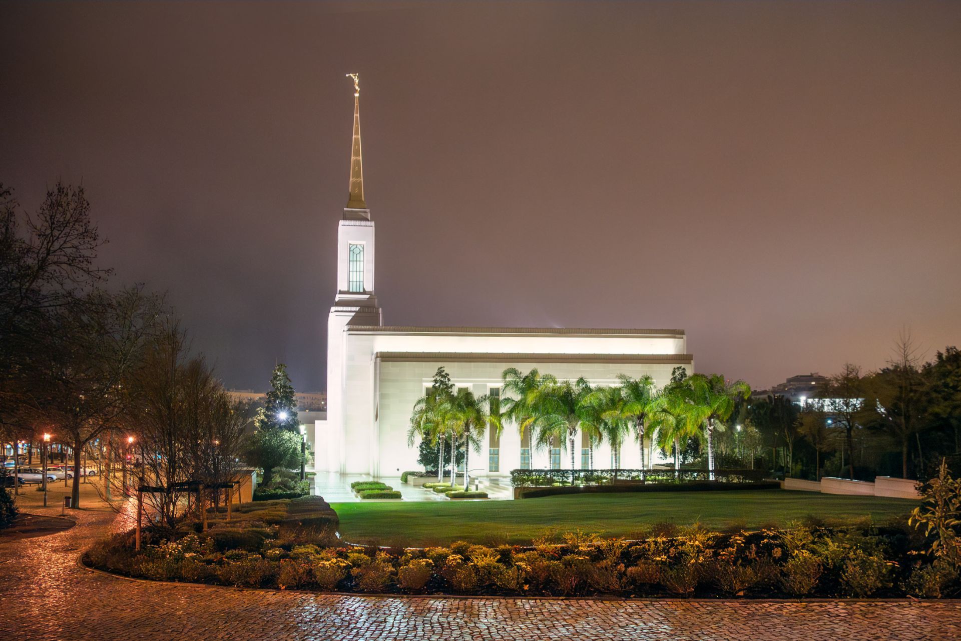 Lisbon Temple Covenant Path. Robert A. Boyd Fine Art and LDS Temples